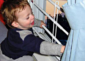 NYC Department of Health: Install your Window Guards | Queens Latino