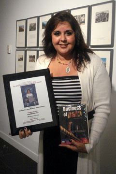 Premian a autores latinos en el Instituto Cervantes | Queens Latino