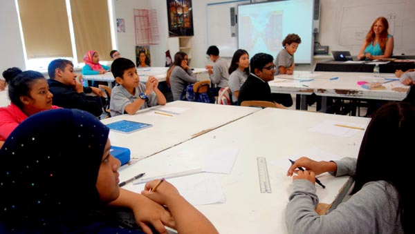 Joyas Ocultas: Escuela pública IS 230 de Queens se enfoca en arte y ...