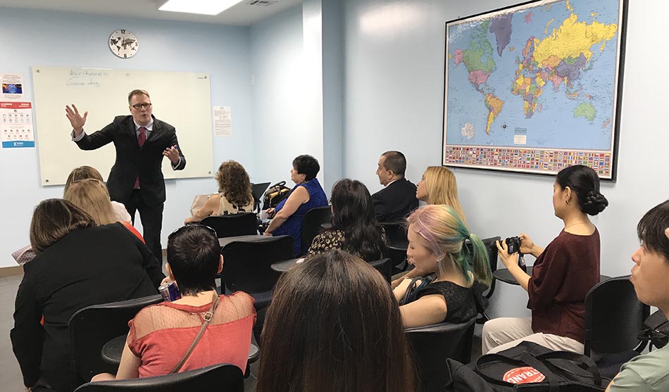 Inauguran ZONI Languague Center en Brooklyn para enseñar inglés como ...