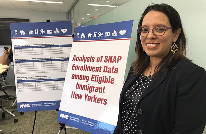 Inmigrantes en NY dejan de comer por la ‘Greencard’ | Queens Latino