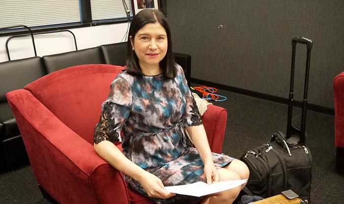 Berioska Ipinza de LaMicro Theater | Queens Latino