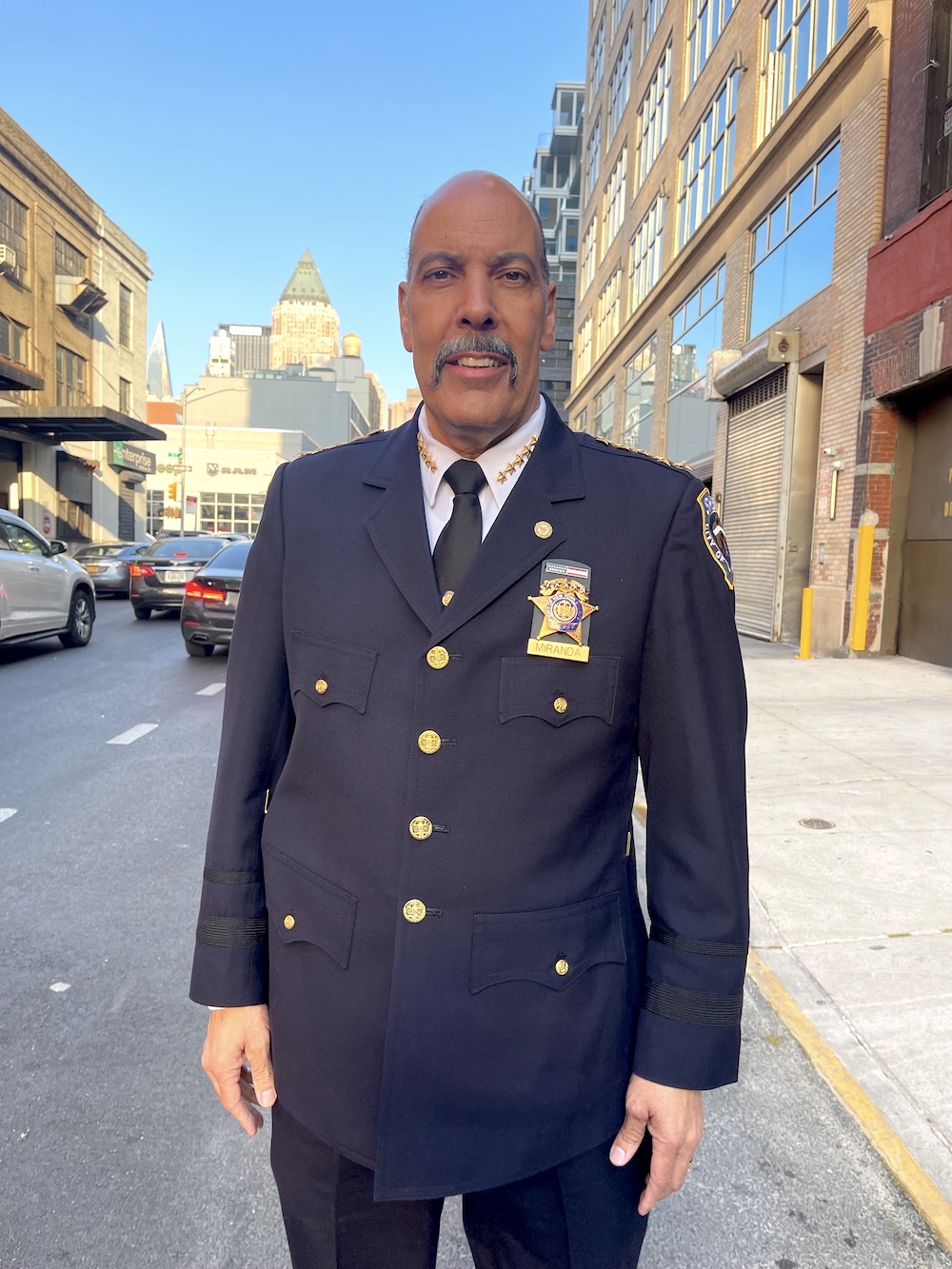 Conozca al alguacil de NYC Anthony Miranda | Queens Latino