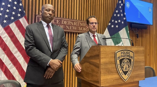 NYPD se reúne con representantes de la prensa étnica | Queens Latino