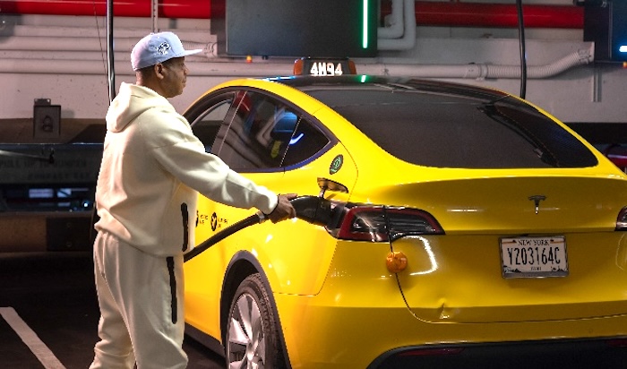 Con Edison’s EV Charging Achieved a Milestone for Drivers | Queens Latino